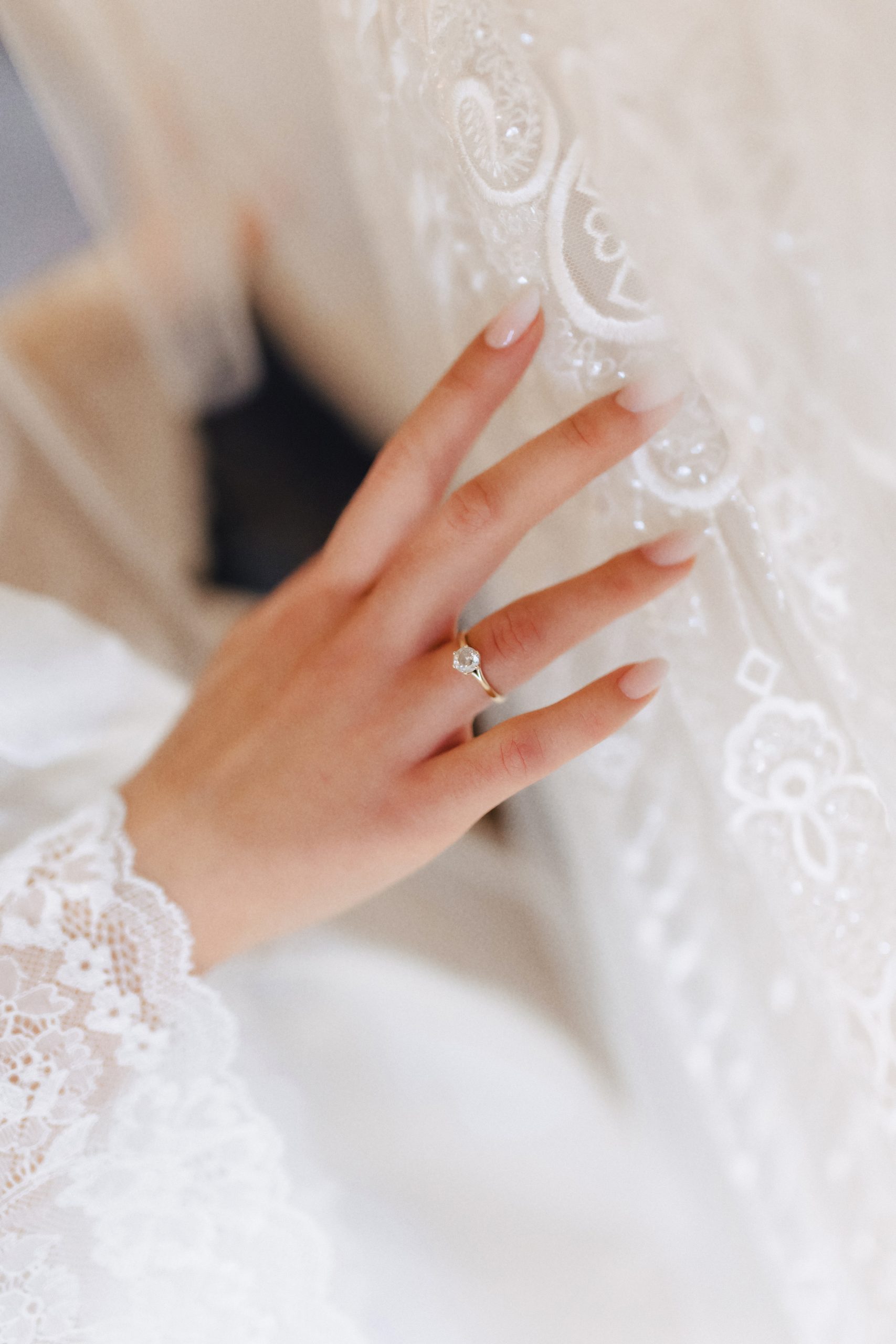 Anillos De Compromiso En Oro – One Joyería One Joyería